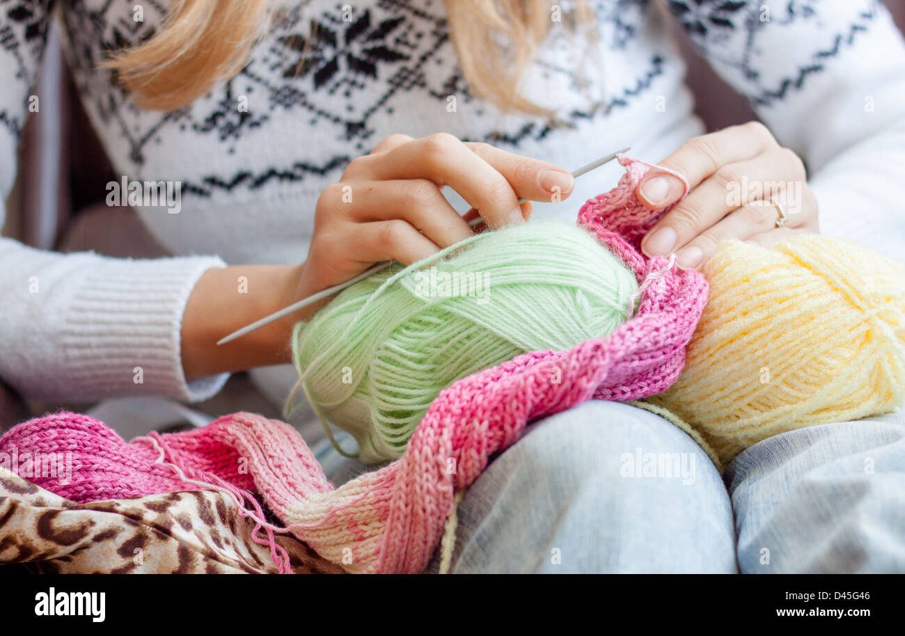 Cómo se dice correctamente: alado o al lado