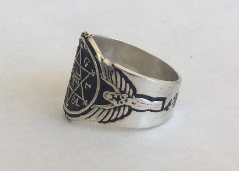 El Poderoso Anillo del Rey Salomón: Sabiduría y Poder Ancestral